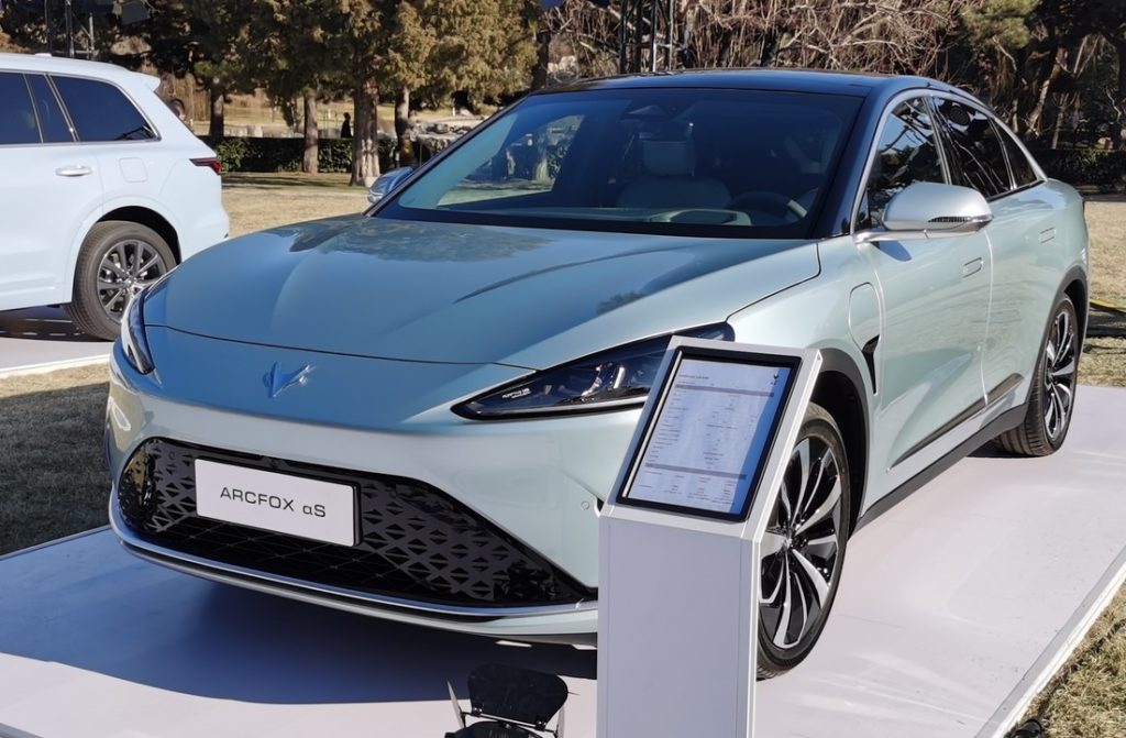 Arcfox Alpha S: la crossover elettrica secondo BAIC - GreenMotorsport